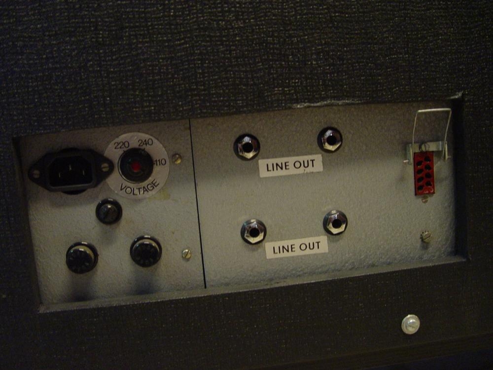 Mellotron Mark V – Out Of Phase