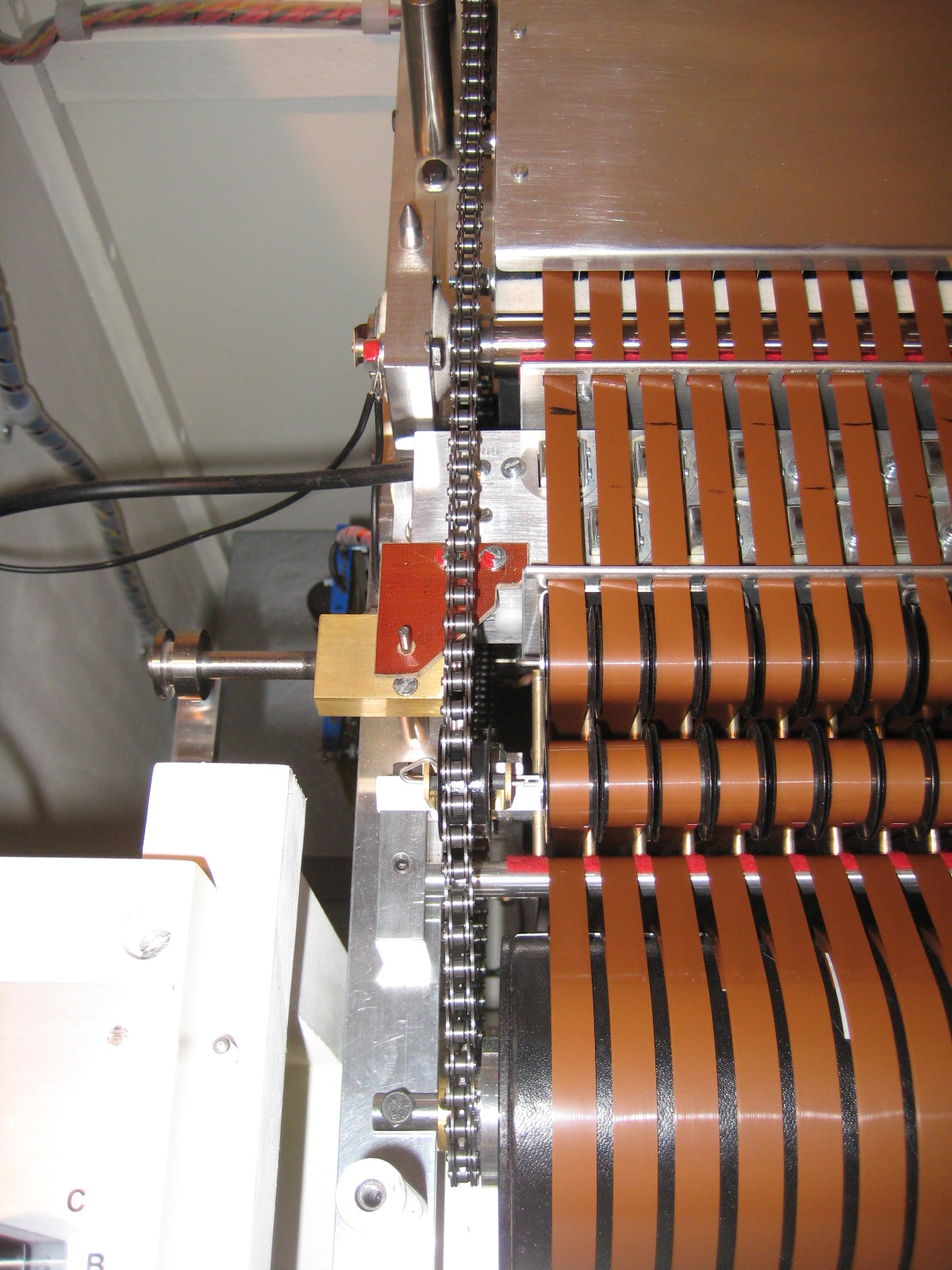 M4000 – Out Of Phase