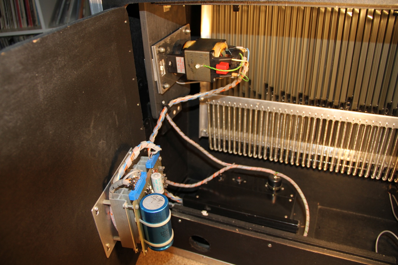 Novatron T550 – Out Of Phase