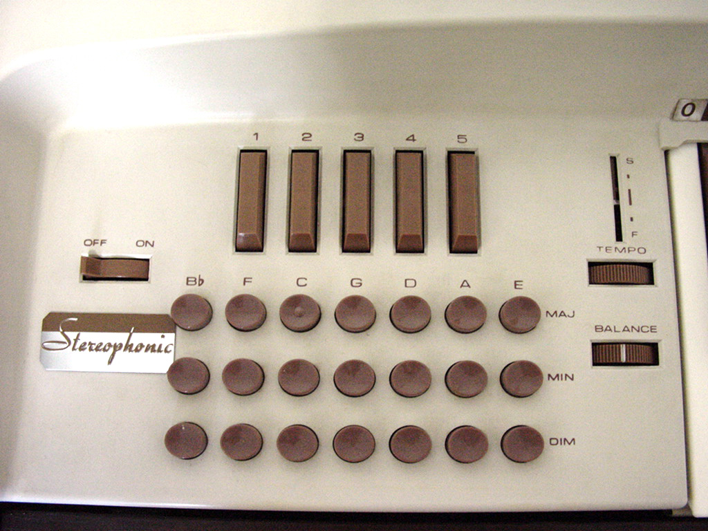 Optigan – Out Of Phase