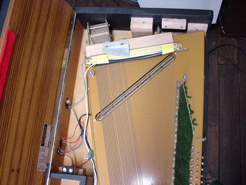 Hohner Clavinet D6 – Out Of Phase