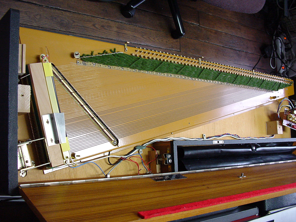 Hohner Clavinet D6 – Out Of Phase