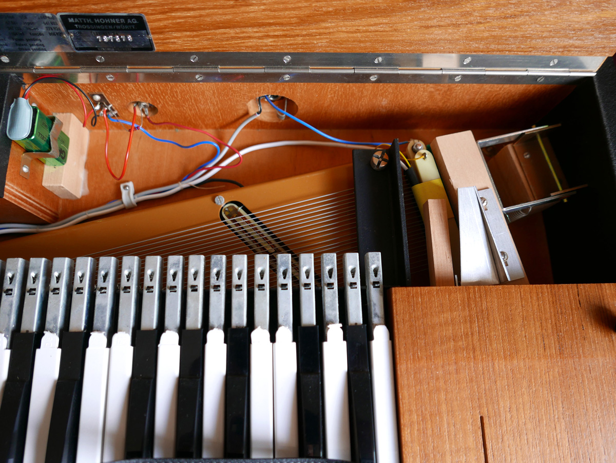 Hohner Clavinet D6 – Out Of Phase