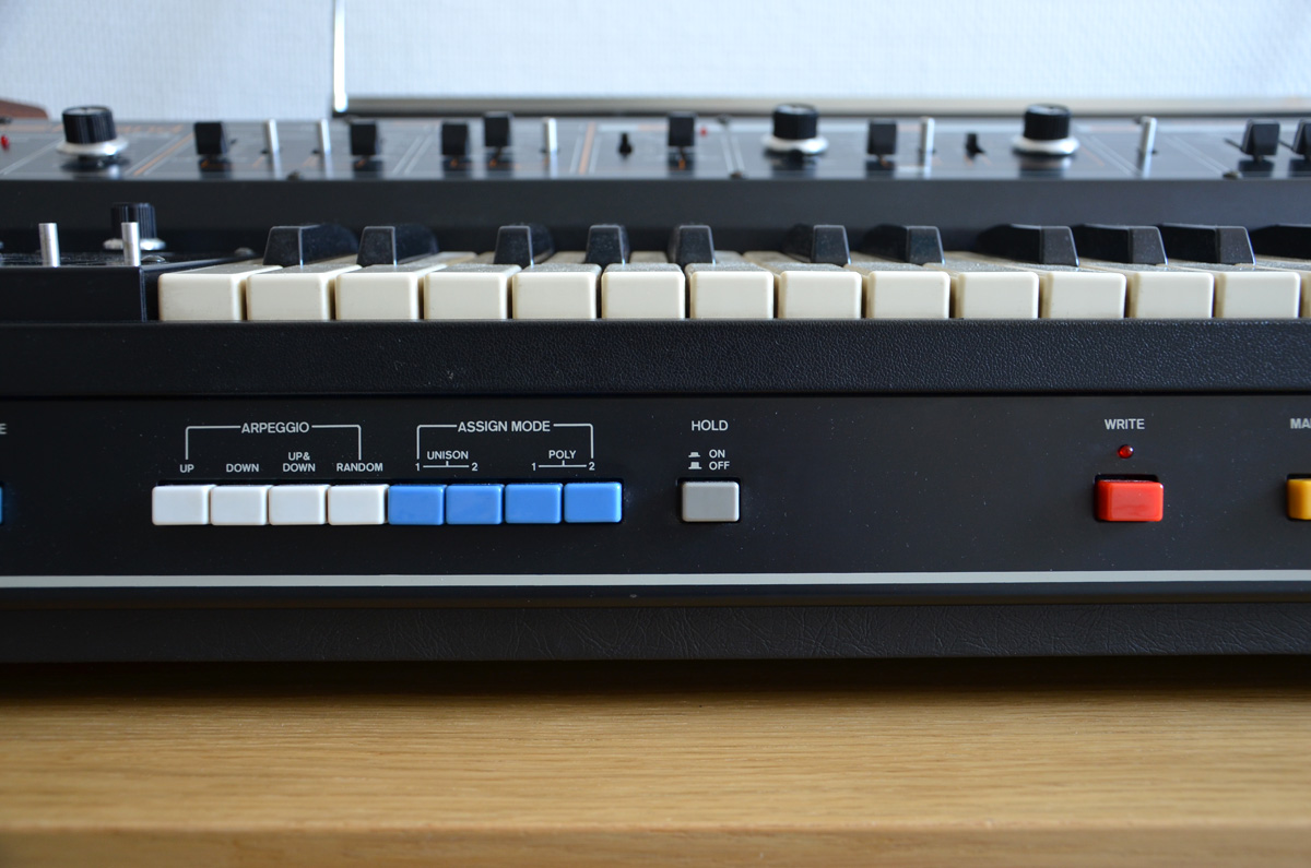 Roland Jupiter 4 – Out Of Phase