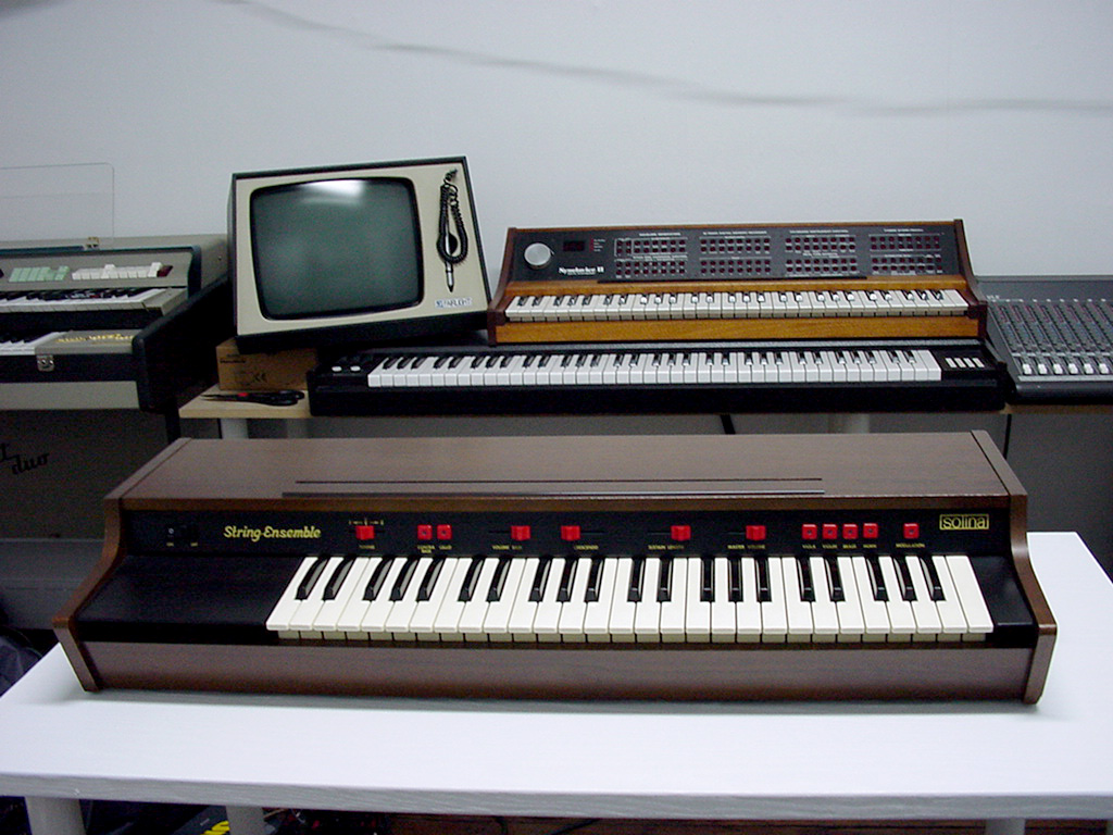 Eminent Solina – Out Of Phase