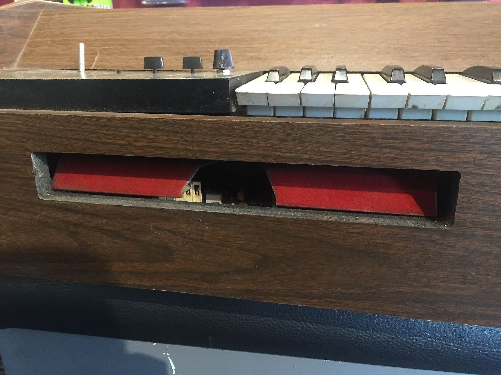 Orchestron – Out Of Phase