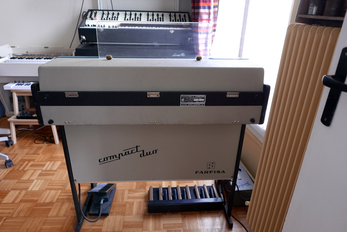 Farfisa Compact Duo – Out Of Phase