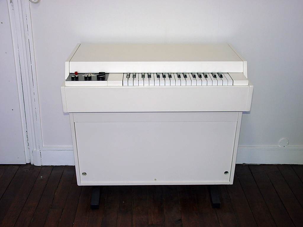 Mellotron M400 – Out Of Phase