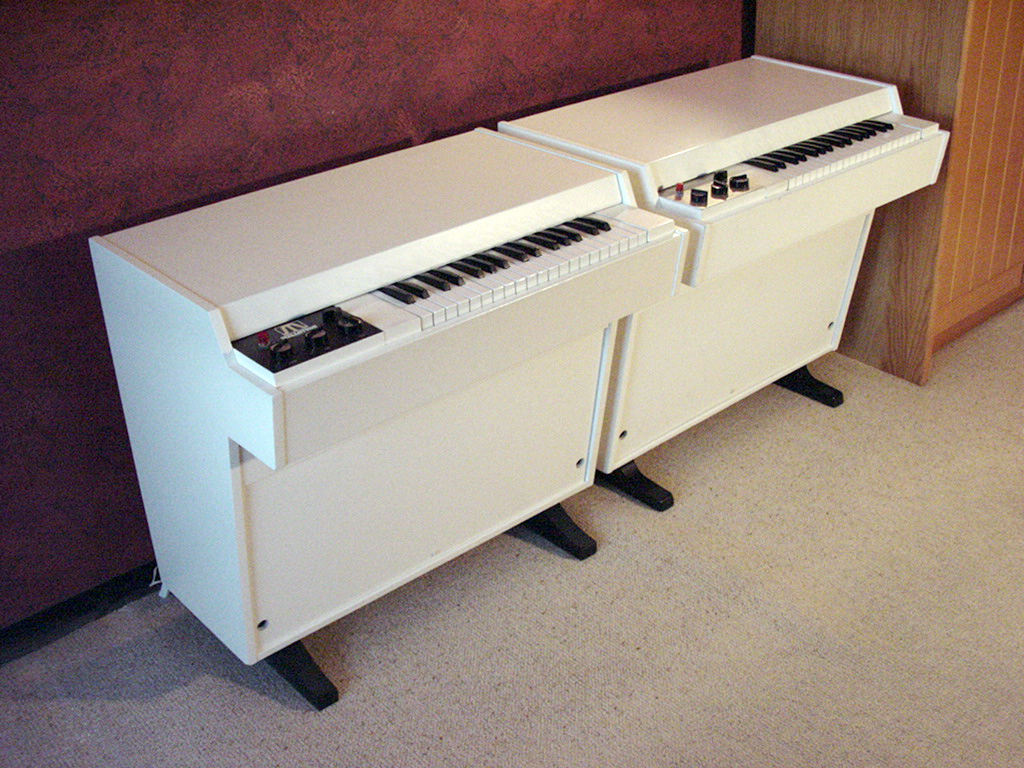 Mellotron M400 – Out Of Phase