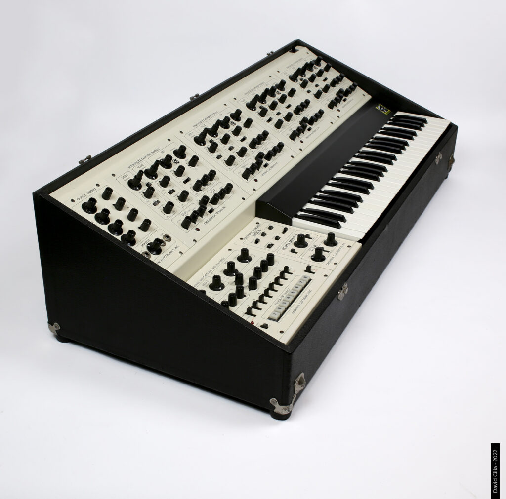 Oberheim 4 Voice – Out Of Phase